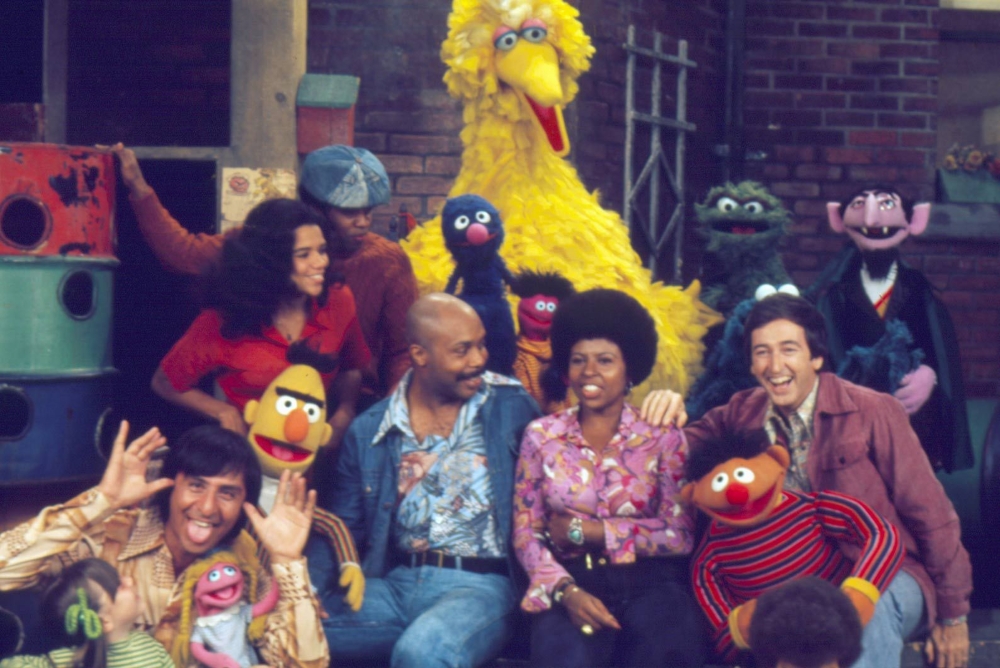 YouTube Is Now Home to 100-Plus 'Sesame Street' Episodes | Animation ...